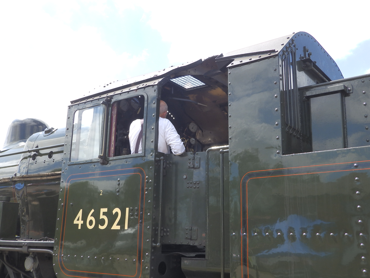 LMS Ivatt Class 2 2-6-0: 46521